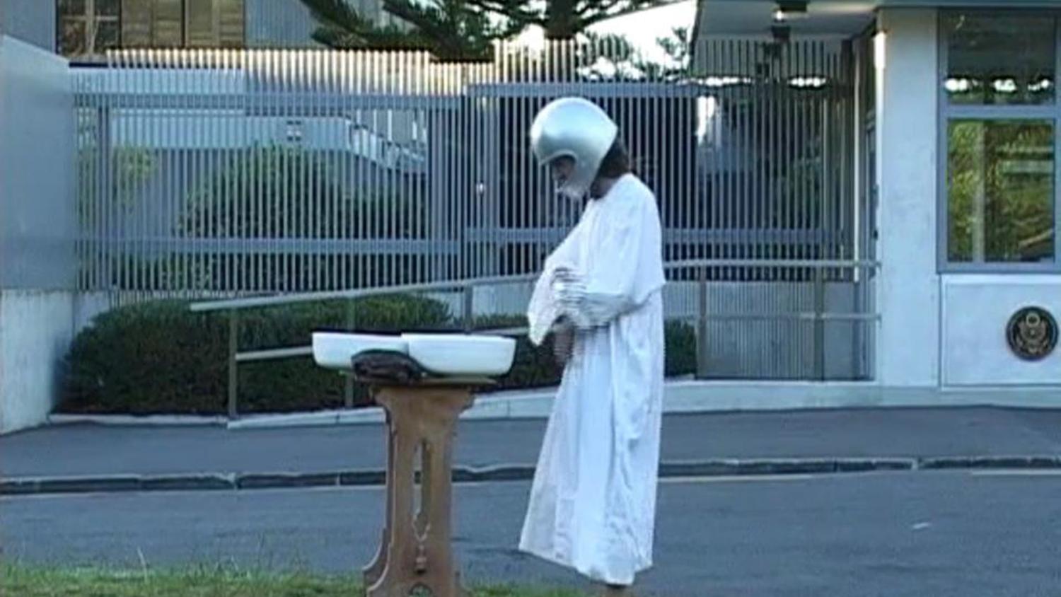 Murray Hewitt Untitled 2006 (Washing) (2006) | Circuit Artist Moving ...